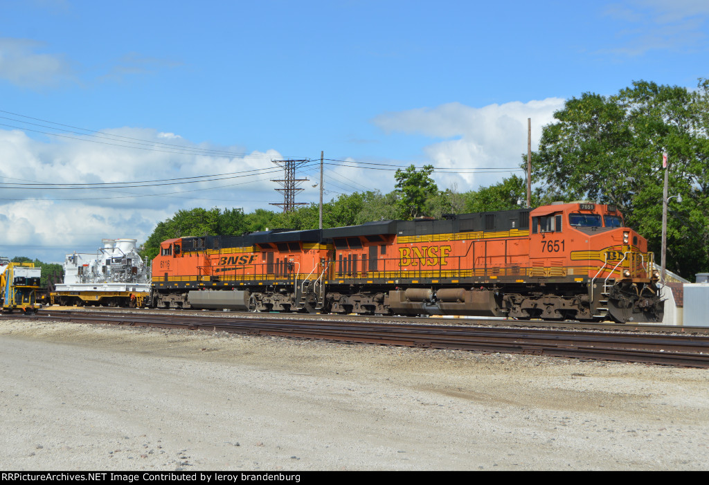BNSF 7651 with the GALTUL